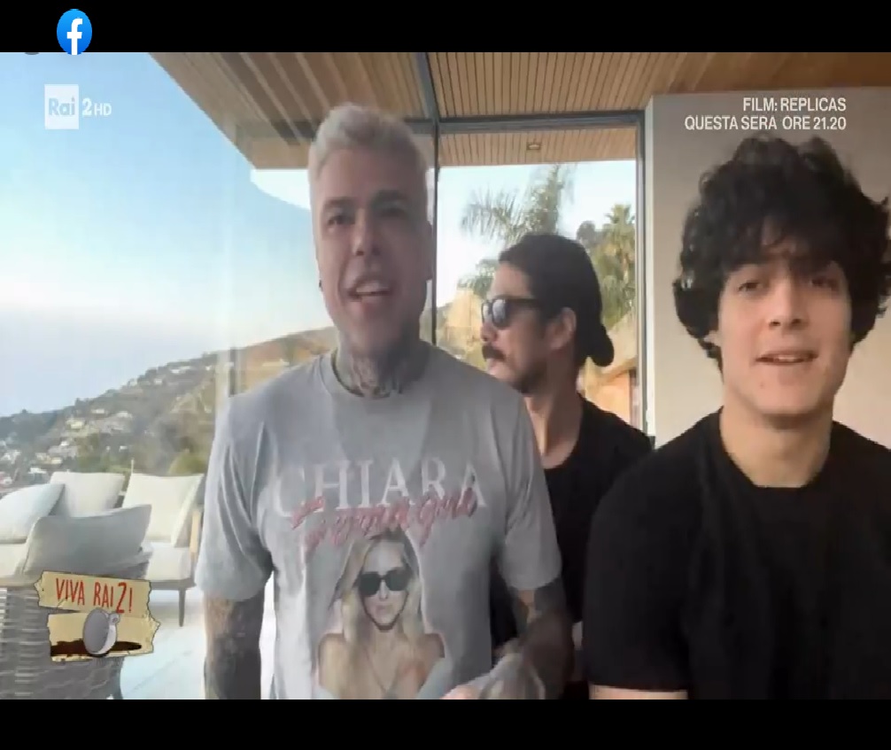 "C'è un uomo che racchiude in sè ottimismo e 'spoilerismo', #Fedez con ...